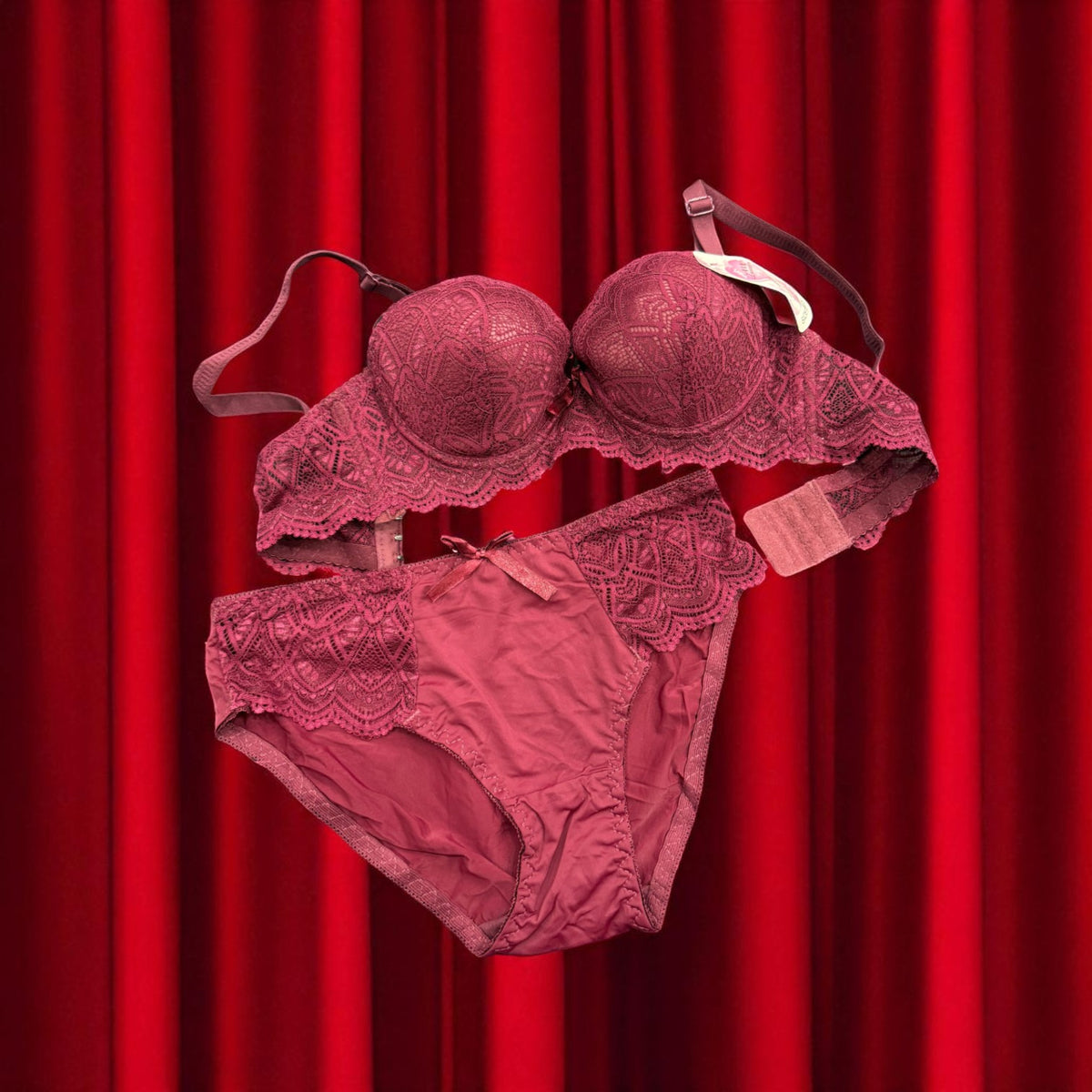 Luxe Petal Lace Lingerie Set 💖 – Mighty Nighties